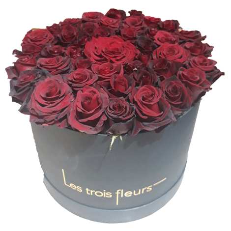 Les Trois Fleurs | Flowers Delivery Lebanon | Weddings Designer | Love Box